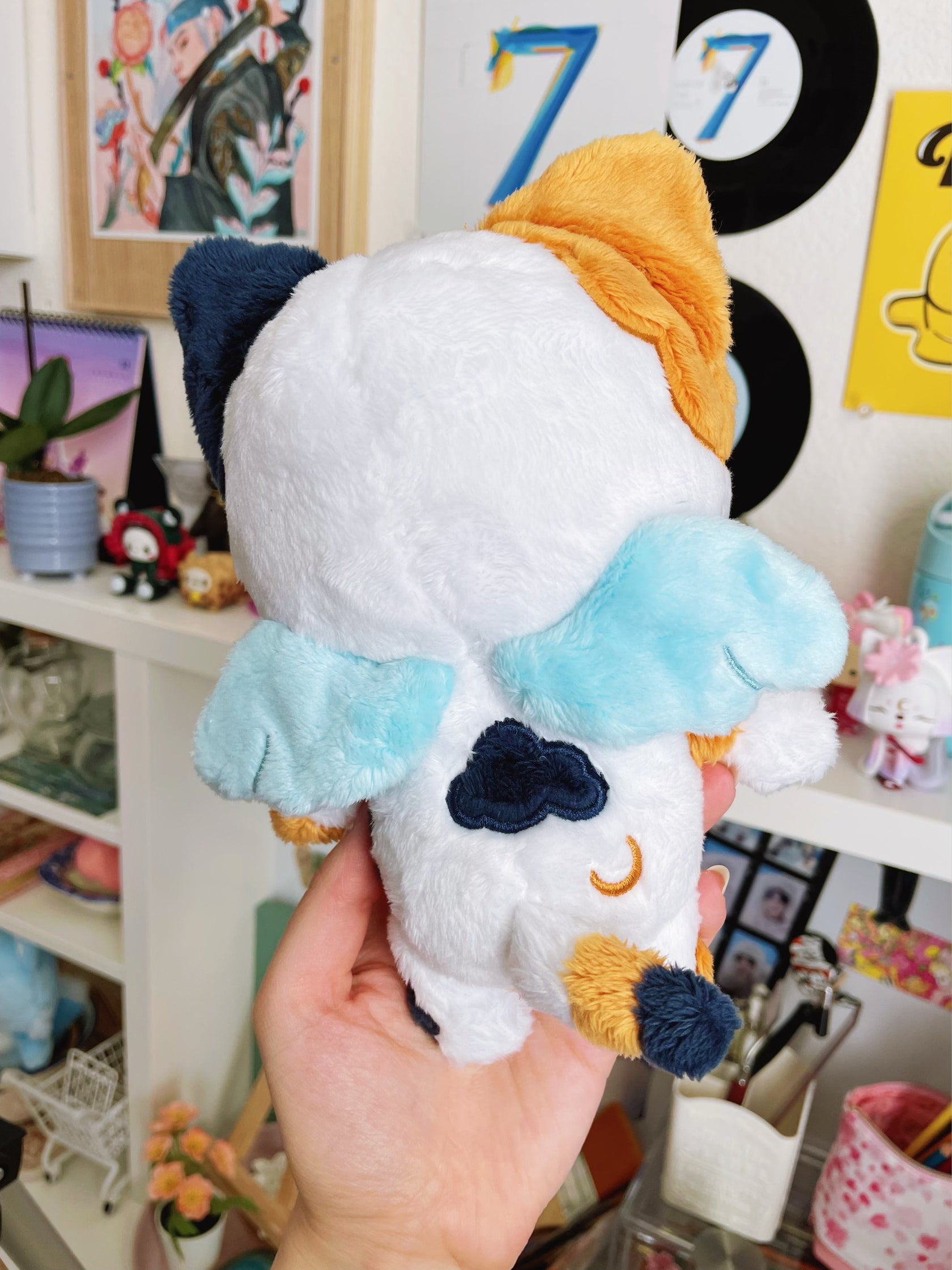 "Momo the Calico Cat" Plush – prismono